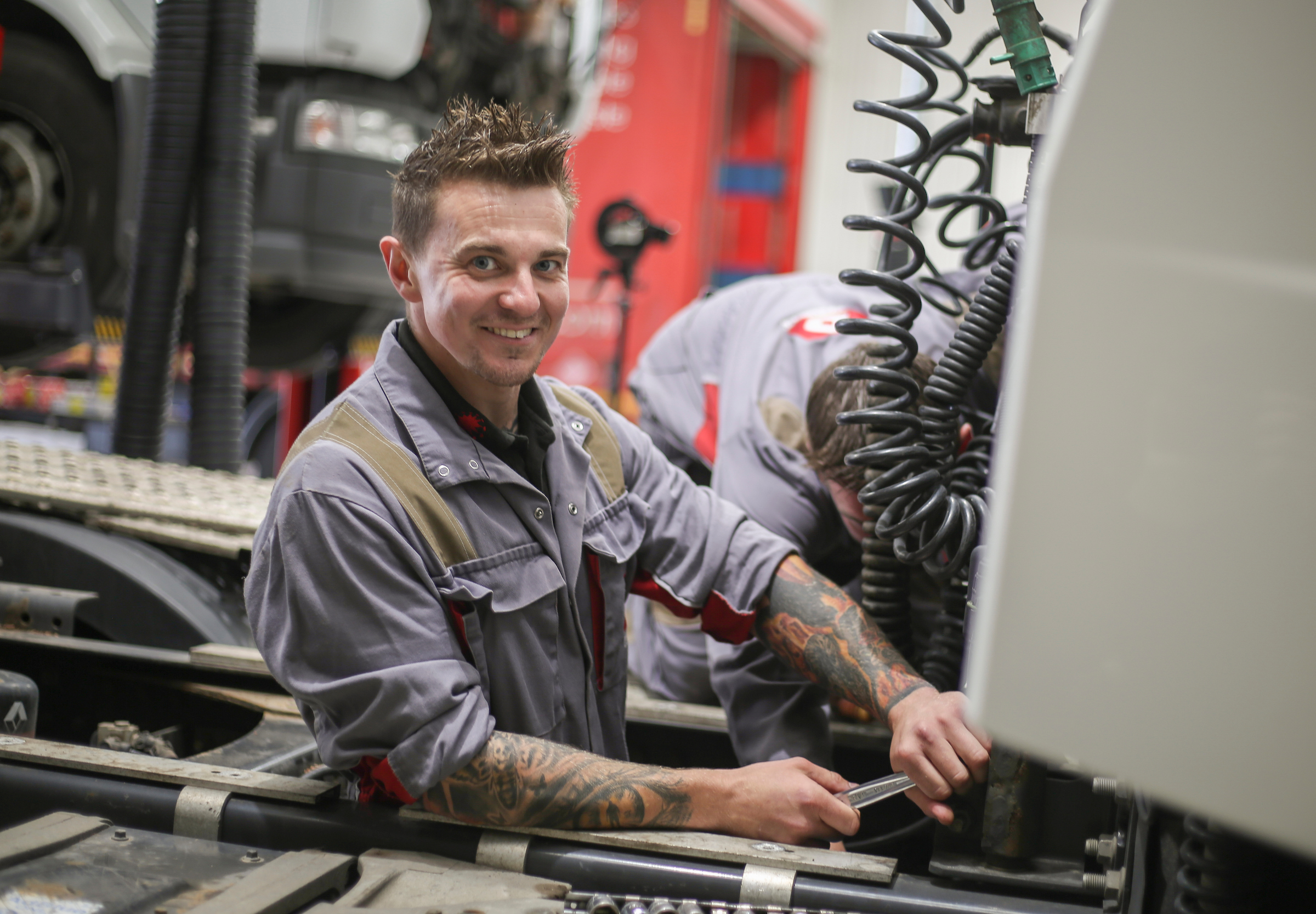 About Us - RH Commercial Vehicles