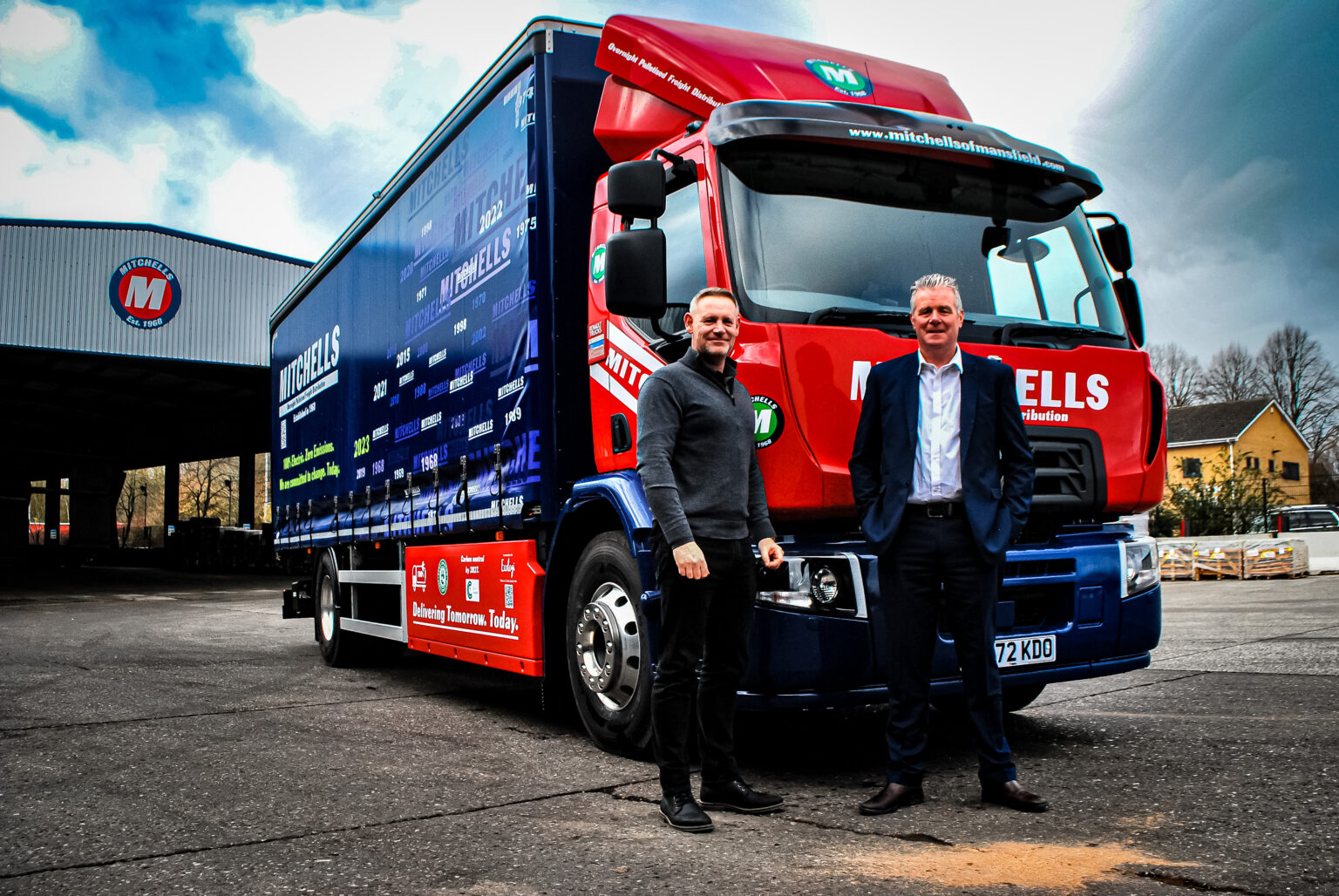 UK’s first-of-its-kind truck sold to Mitchells of Mansfield. - RH Commercial Vehicles